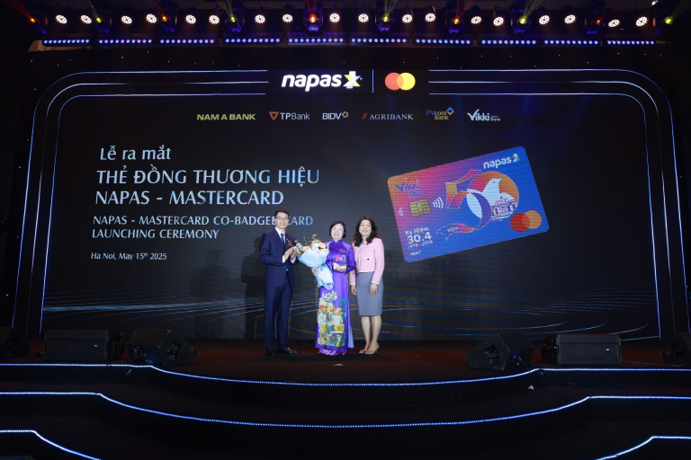 Vikki ra mắt Thẻ đồng thương hiệu đầu tiên giữa NAPAS và Mastercard ...